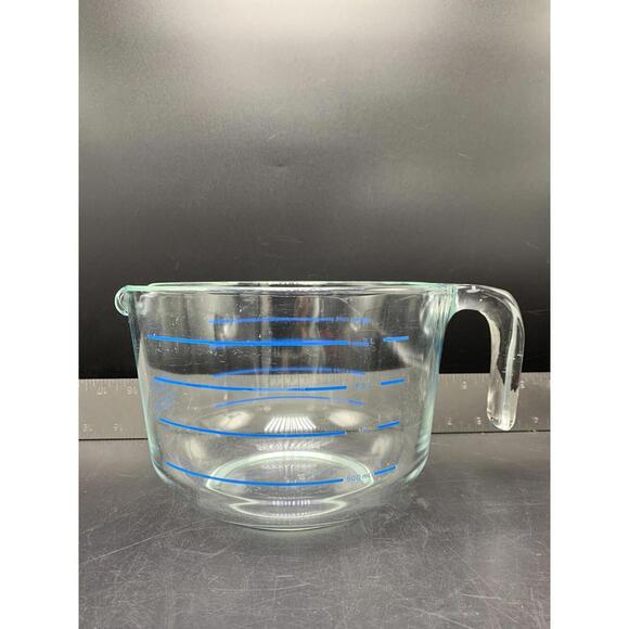 Pyrex | Other | Vintage Xl Blue Pyrex Glass 8 Cup Measuring Mixing Bowl ...